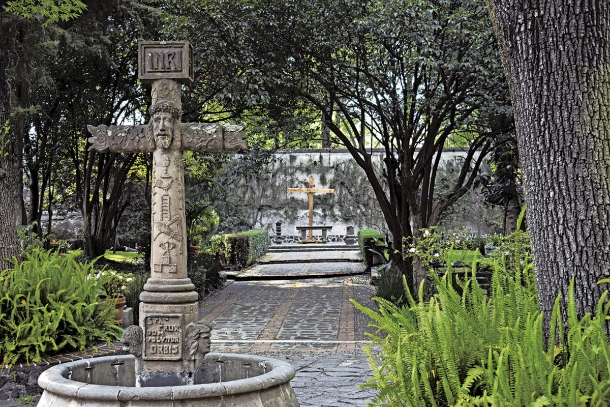 5 hermosos atrios que puedes visitar en la Ciudad de México