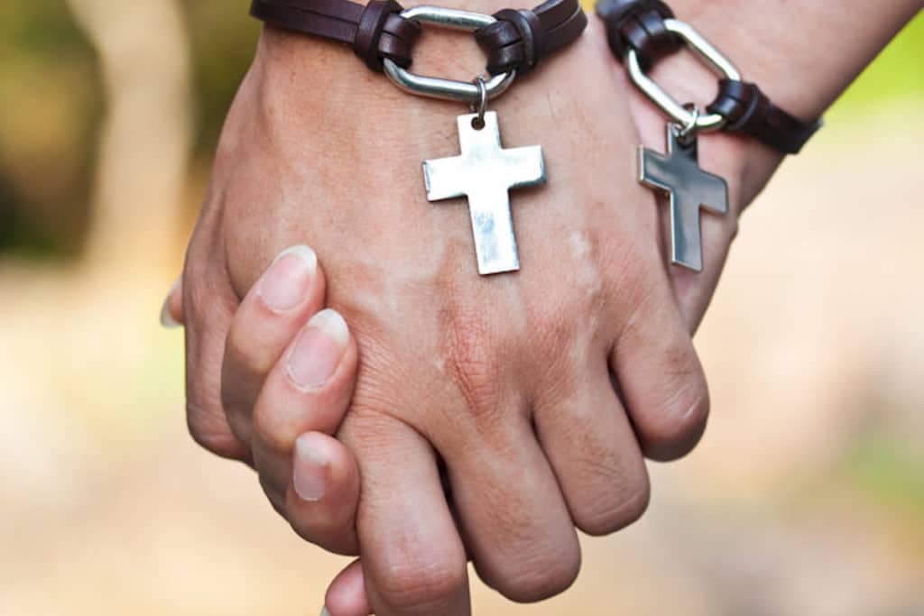 La castidad es para solteros y casados, ¿cómo se practica una y otra?